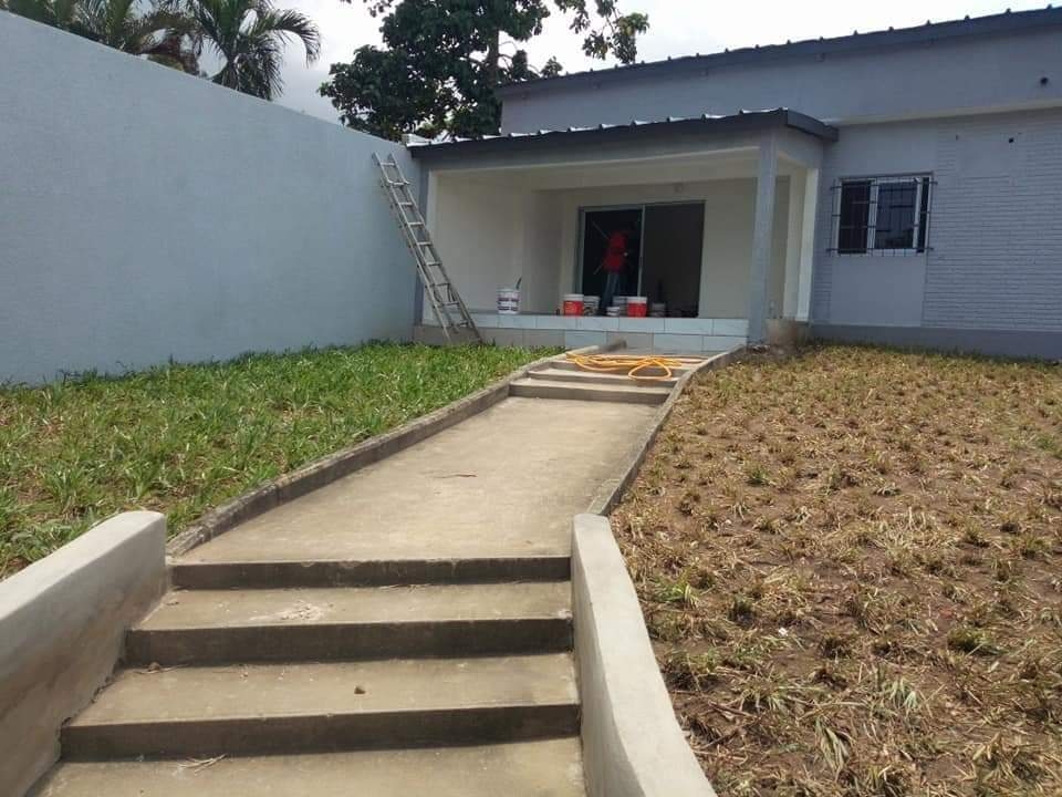 villa Basse De 4 pieces à louer | BazarAfrique Côte d’Ivoire