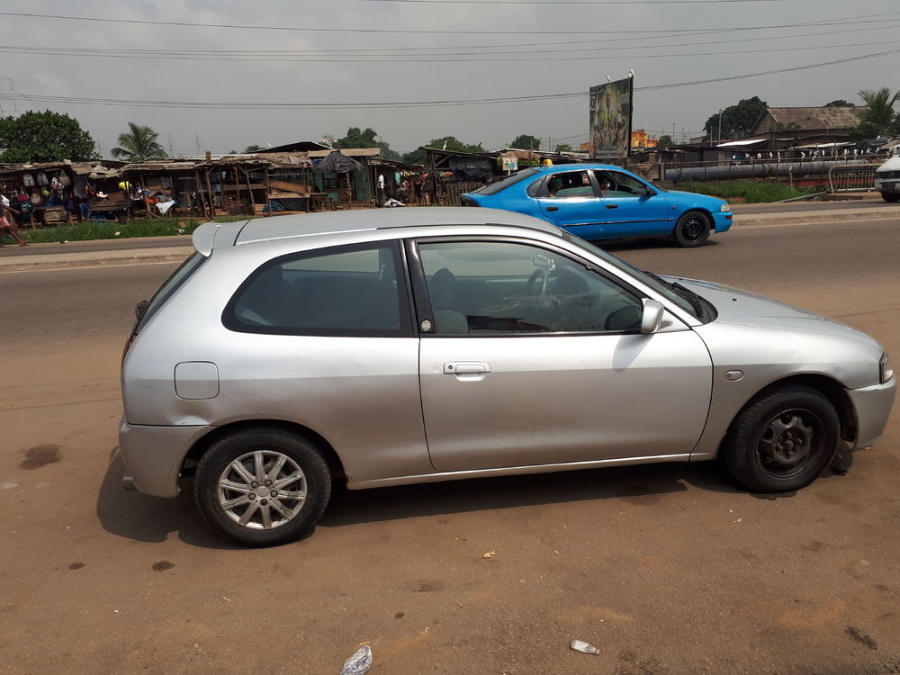 Mitsubishi Colt 2000 | BazarAfrique Côte d’Ivoire
