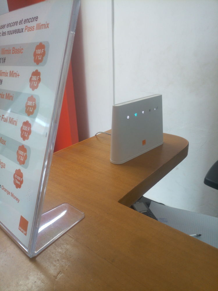 Routeur Flybox Orange 4G avec la puce | BazarAfrique Côte d’Ivoire