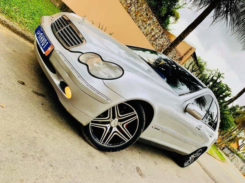 Mercedes C200 Mod 2001 | BazarAfrique Côte d’Ivoire
