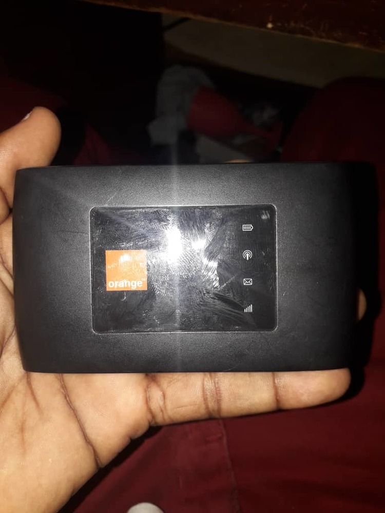 Airbox 4G orange | BazarAfrique Côte d’Ivoire