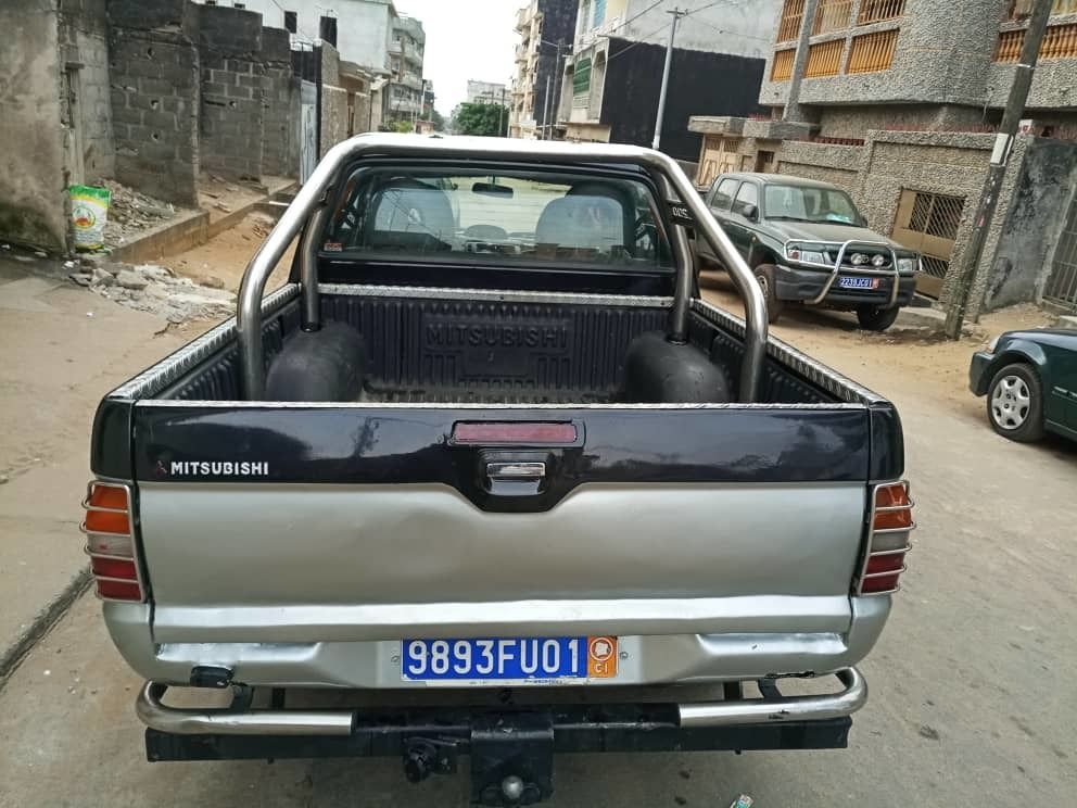 Mitsubishi L200 Mod 2004 | BazarAfrique Côte d’Ivoire