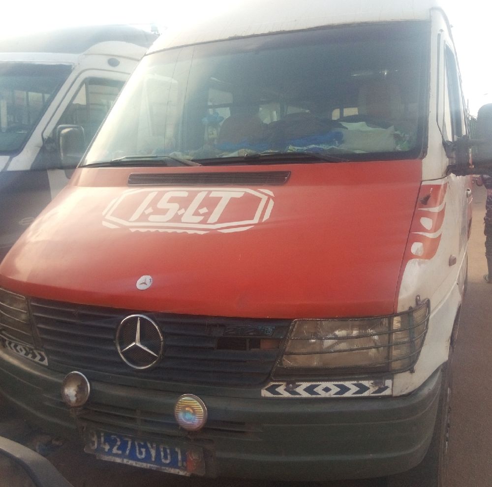 Blanc/orange 1998 Mercedes-Benz SPRINTER | BazarAfrique Côte d’Ivoire