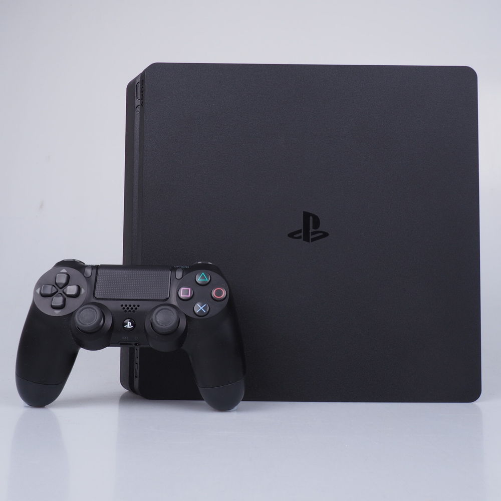 Ps4 Slim propre + 1 manette chez game land | BazarAfrique Côte d’Ivoire
