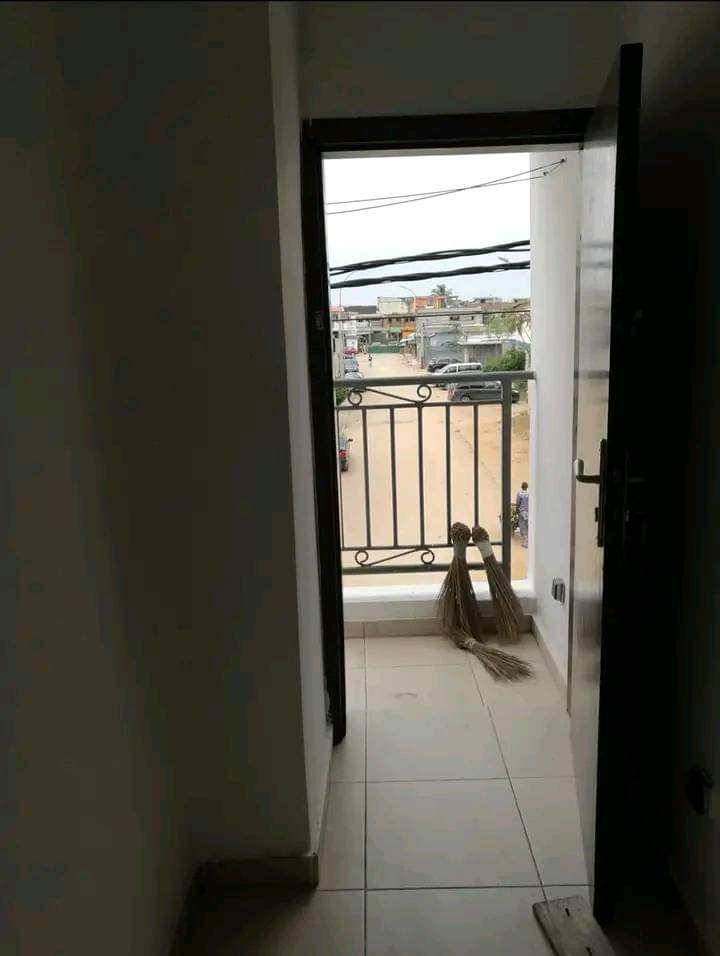 Studio 90 000 et 85 000 au 1er et 3ème Dokui et angre 7ème tranche ...