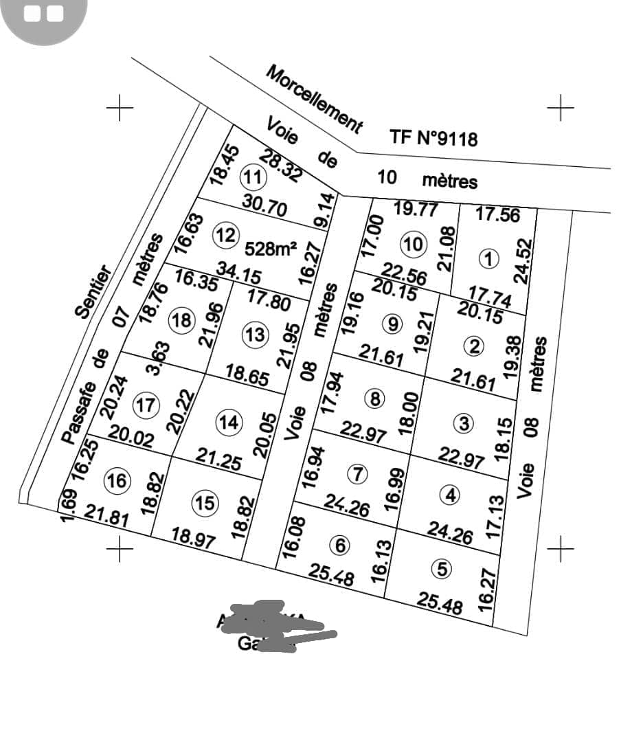 *PARCELLE A FIDJROSSÈ Akogbato à Vendre ,à *150 mètre des pavés Doc ...
